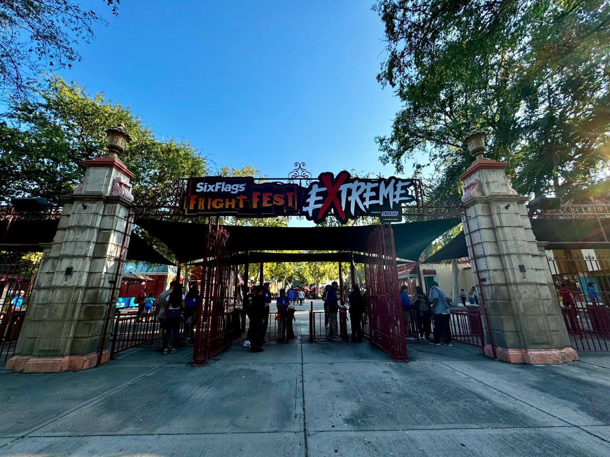SIX FLAGS MAGIC MOUNTAIN - FRIGHT FEST EXTREME 2024